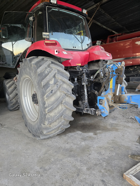 Case IH Magnum 255
