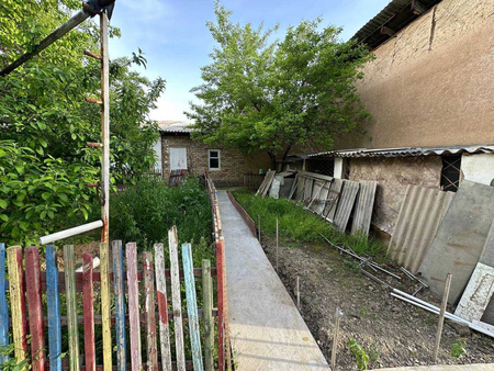 Продается участок в Алмазарском районе ориентир дет.сад № 271 (А)