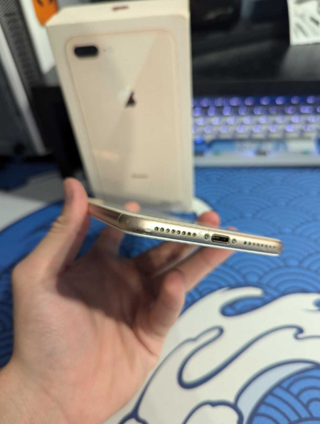 IPhone 8 plus 128 gb