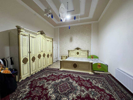 Tayyor 5 sotiqli 2 qavatli hovli sotiladi