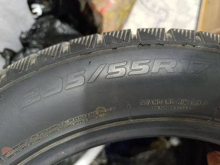 Auston 235/55/17 . Kam yurgan yengide. 360$ 4-dona.