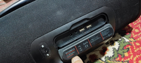 Продам колонку JBL колонку