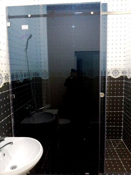 1 xonali elitniy dom sotiladi