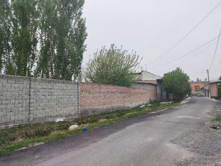 Парвоз мактабини орқа тарафида бўш ер сотилади, 8,5 сотка