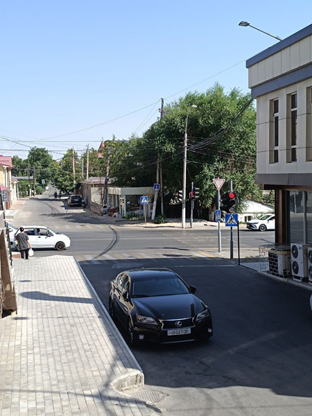 Срочно викуп продаеотса нежилой помищенияа Мирзо ул