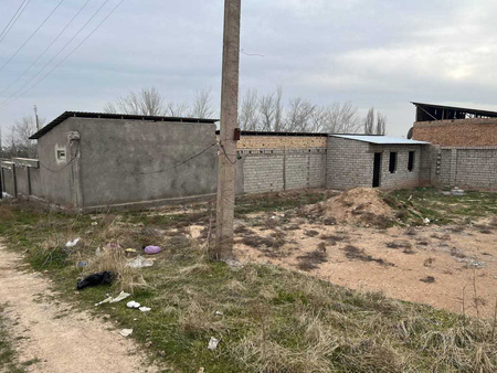 Dacha sotiladi Qibray uzumzor tomonlarda