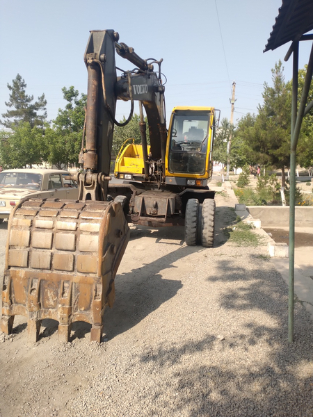 Ekskavator Samsung sotiladi Volvo qilingan oltitali motor