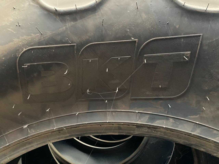 Шина сельскохзяйственная 520/85 R42