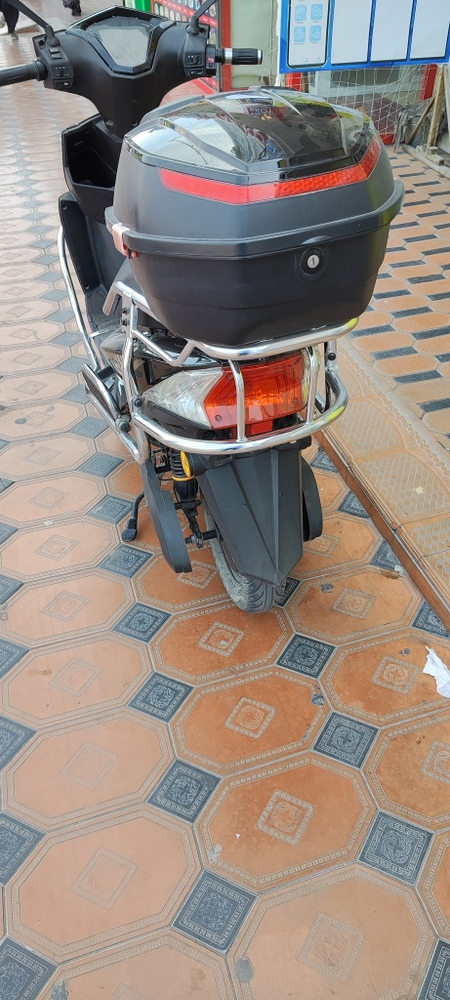 Dugali elektra skuter
