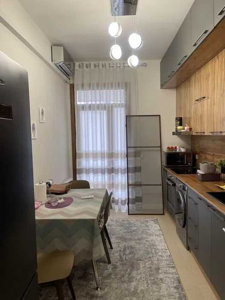 Сдается 2 комнатная квартира на ЖК 