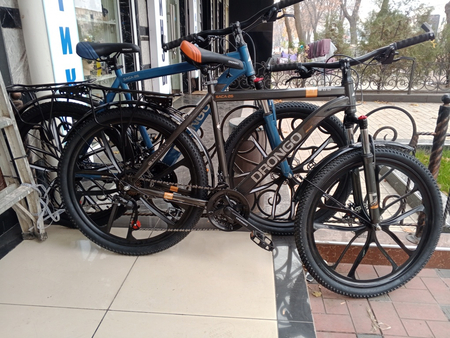 Yangi velosipedlar sotiladi
