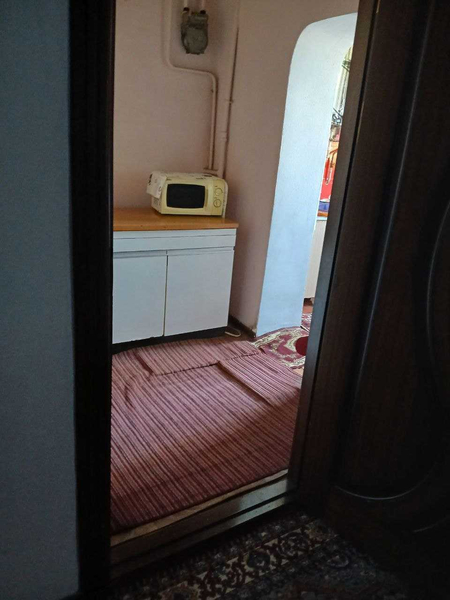 ул.Новомосковская 2-комнатная 2/4 55 м² кирпич 2х6 без ремонта