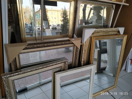 Зеркала с багетными рамками в ассортименте из первых рук!