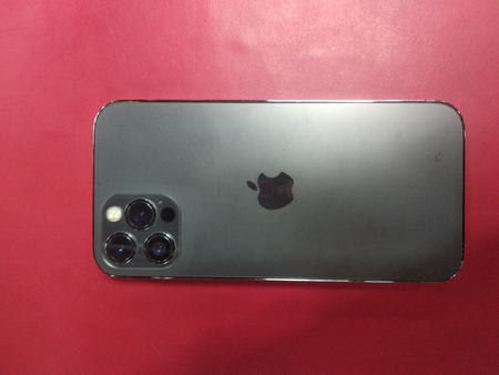 Iphone 12 pro sotiladi
