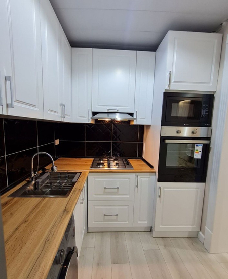 Метро Ойбек ,2/3/4. 60м2  Цум. Срочно Продам квартиру срочно
