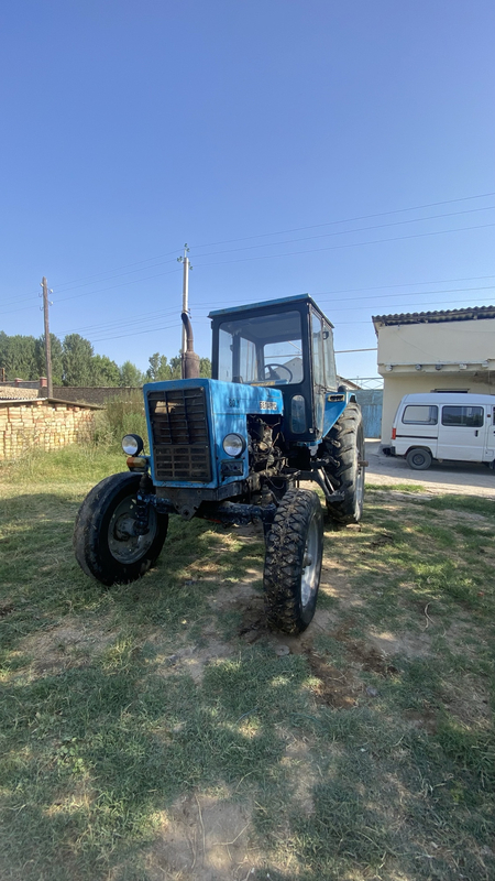 Mtz 80 sotiladi..
