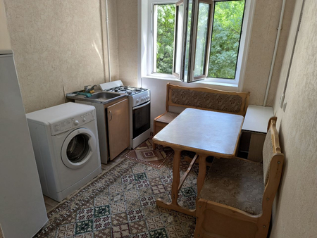 Продаётся 1-ком квартира на метро Максим горького (Светлана)