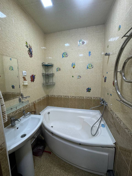 Феруза Отличная квартира! продаётся квартира!. 3/2/4. 64м².