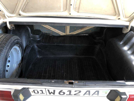 Vaz 2106 sotiladi