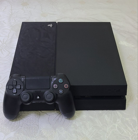 Playstation 4. 500GB