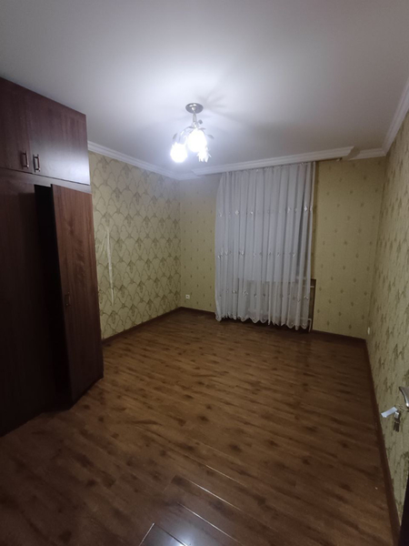 IT Park! Продаётся 3х комн. квартира вдоль дороги под офис и т.д.