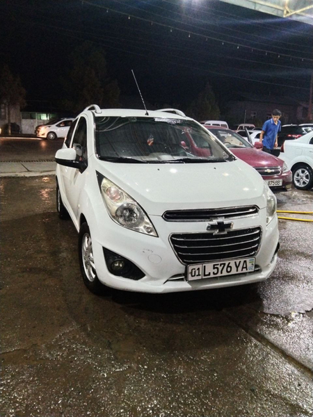 Spark 2012 oq toza avtamat gaz