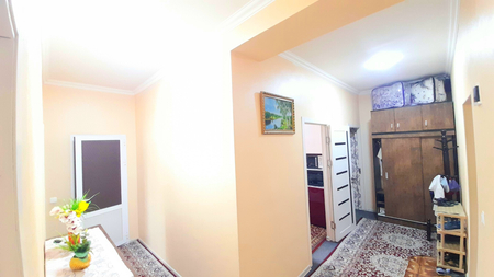 Бек Баракадан 300м.да 3 хонали дом
