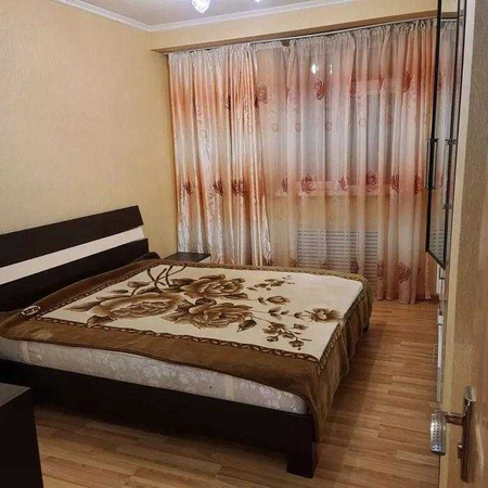 Сдам 3-комнатную банковскую на Хамзе, 600!