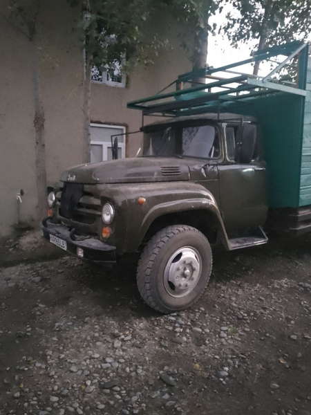 Zil 130 g sotiladi