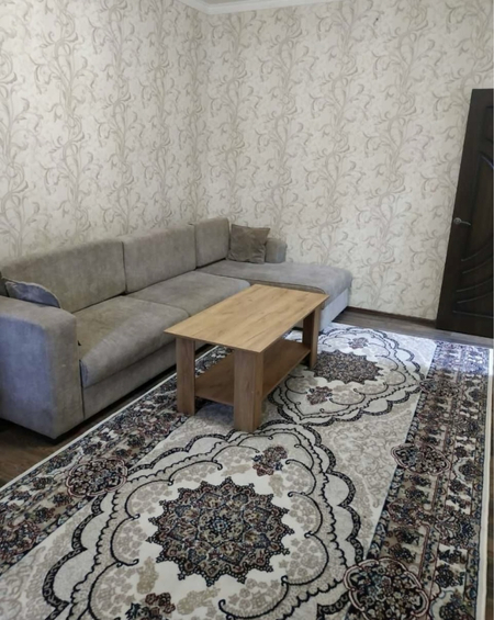 Yunusobod rayoni 2^3 xona qlingan kvartira oilaga arenda berilad