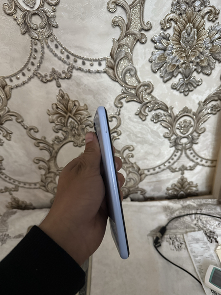 Samsung galaxy A13 bir kul telfon xolati yangidek 128g tel garantiyali