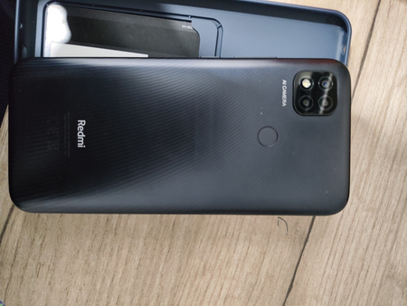 Redmi 9 c yaxshi xolatda 64 gb
