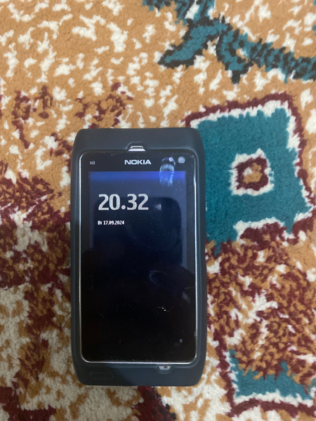 Телефон Nokia с Чехлом
