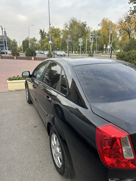 Jentra 3 poz sotiladi yoki variantga beriladi