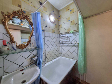 V4949 квартира 1/2/4 Чиланзар 12кв 33м2