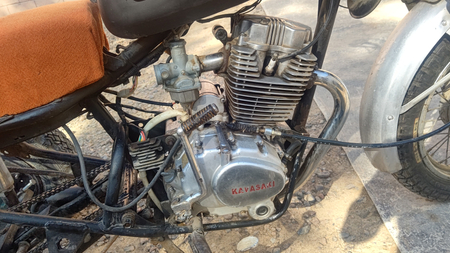Moto trayk kavasaki
