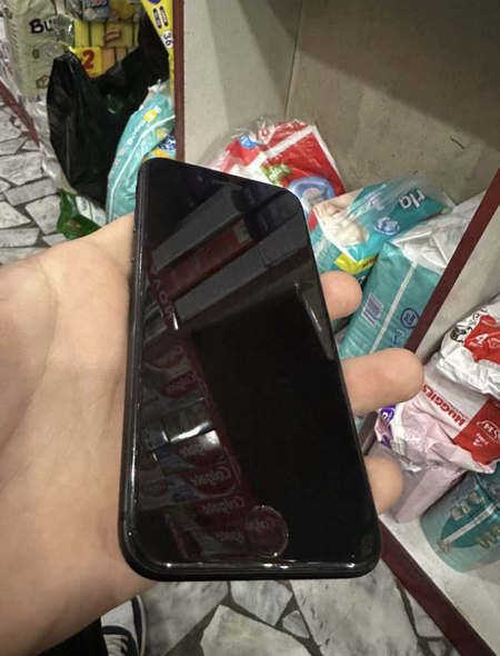 iphone 8, abmen bor, keliwiladi srochni!!