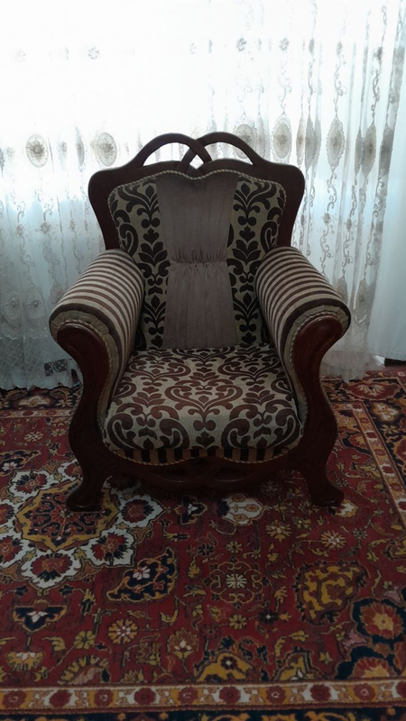 Prodayu divan s kreslomi