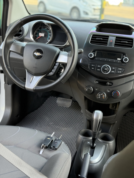 Spark elegant plyus 2022yil 13000km