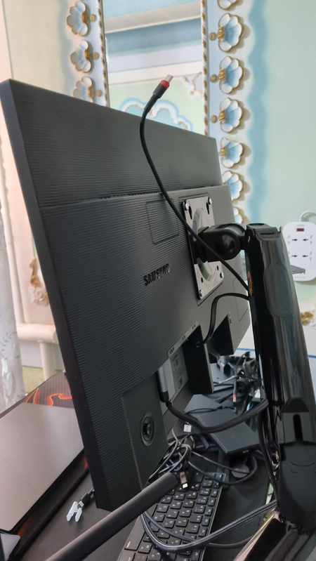 Samsung F24T35 24