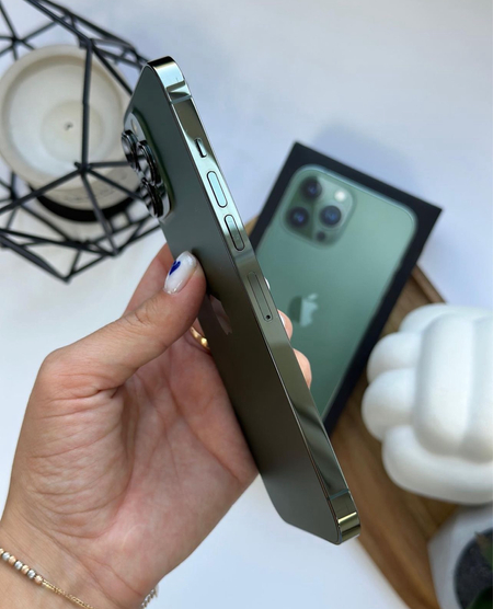 iPhone 13 Pro Max 88% Battery