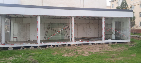 Magazin konteyner sotiladi 4000 $
