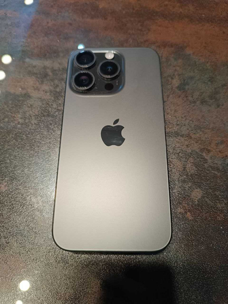 iPhone 15 pro 256 гб