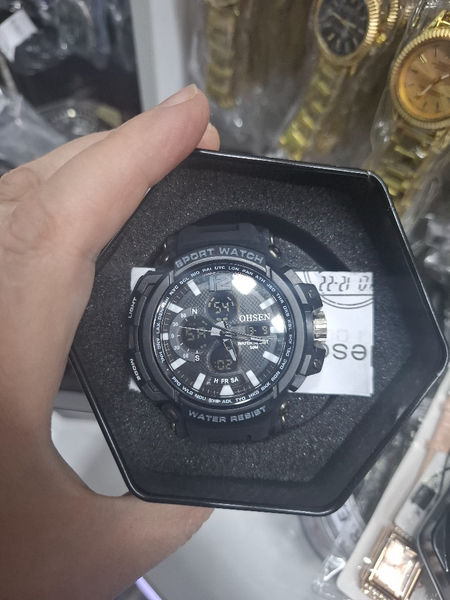 Наручные спортивные часы для мужчин