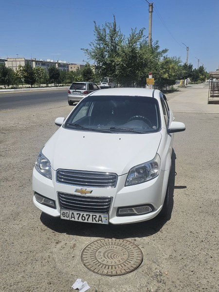 Nexia 3 2018 yil sotiladi zur xolatda bitta qul minilgan