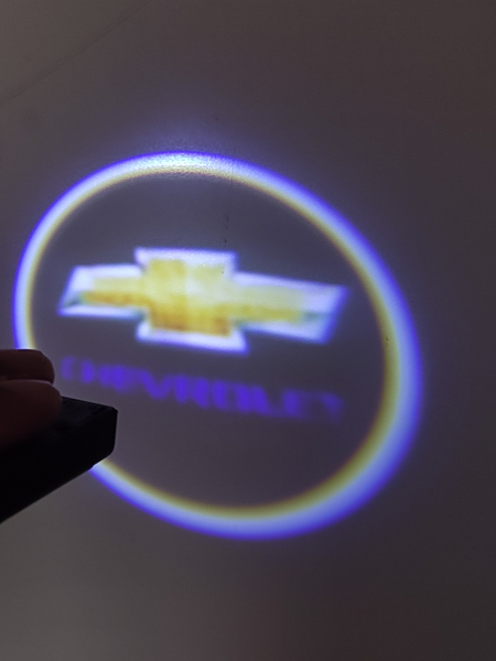 Chevrolet logo proyektor mashina eshigi uchun