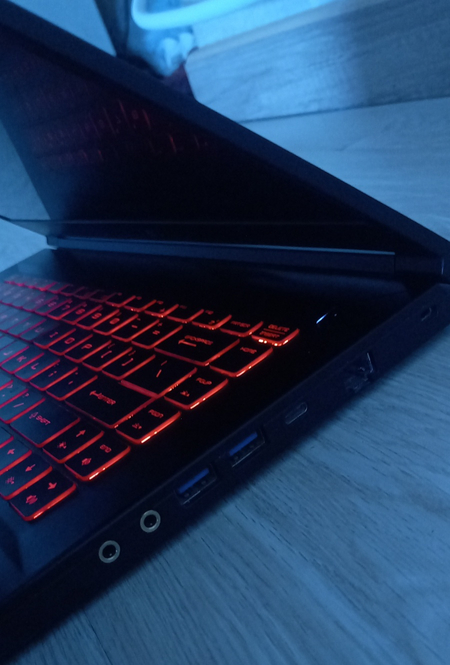 Noutbook MSI Intel Core i5