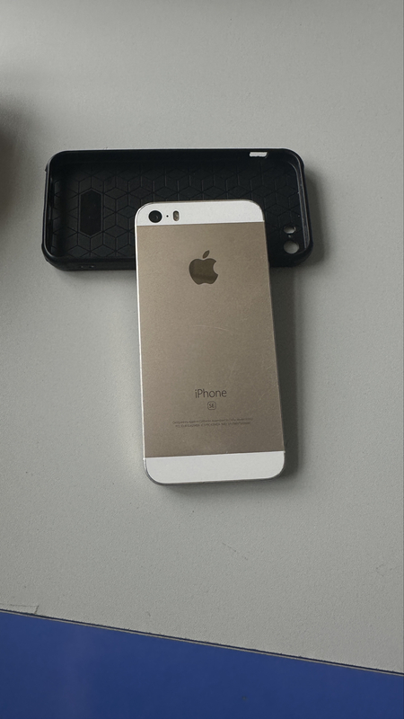 iPhone 5se 64г  гарантя продается srochna