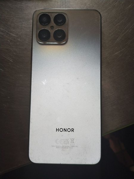 Prodam honor x8 .