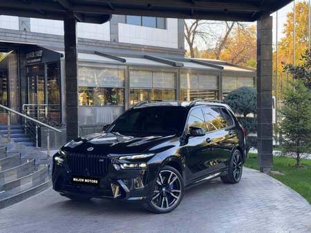 BMW X7 M60i в наличии